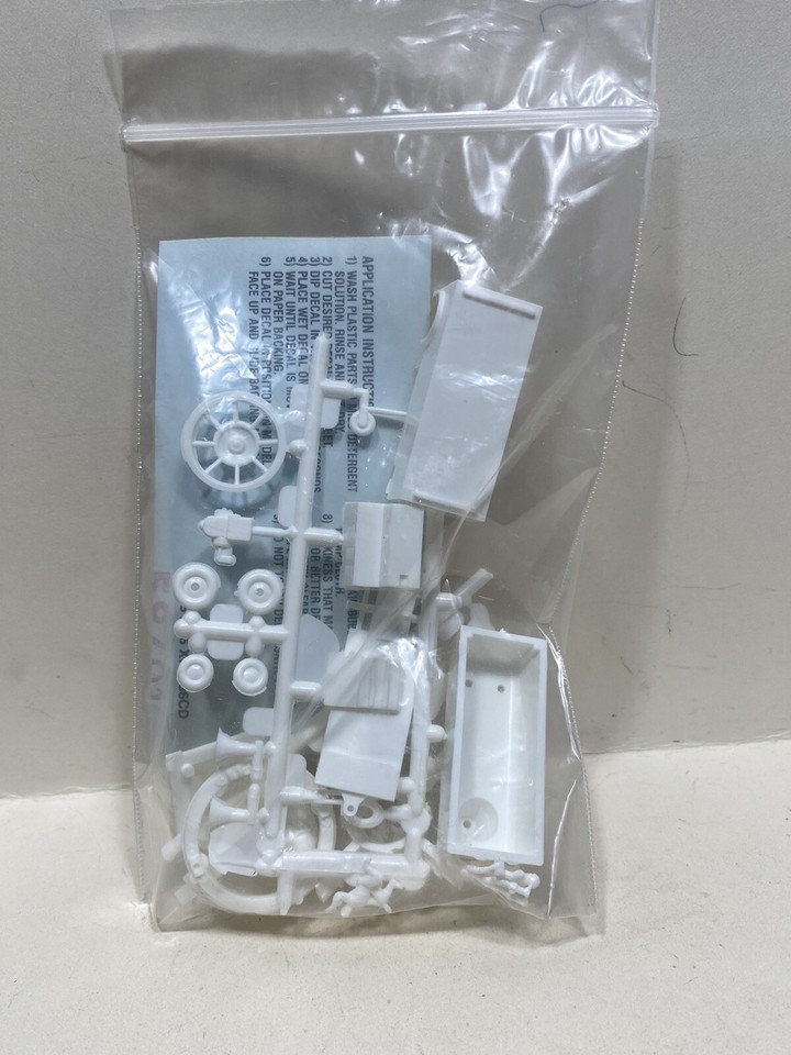 REVELL “US ARMY REDSTONE ROCKET” MODEL KIT | eBay