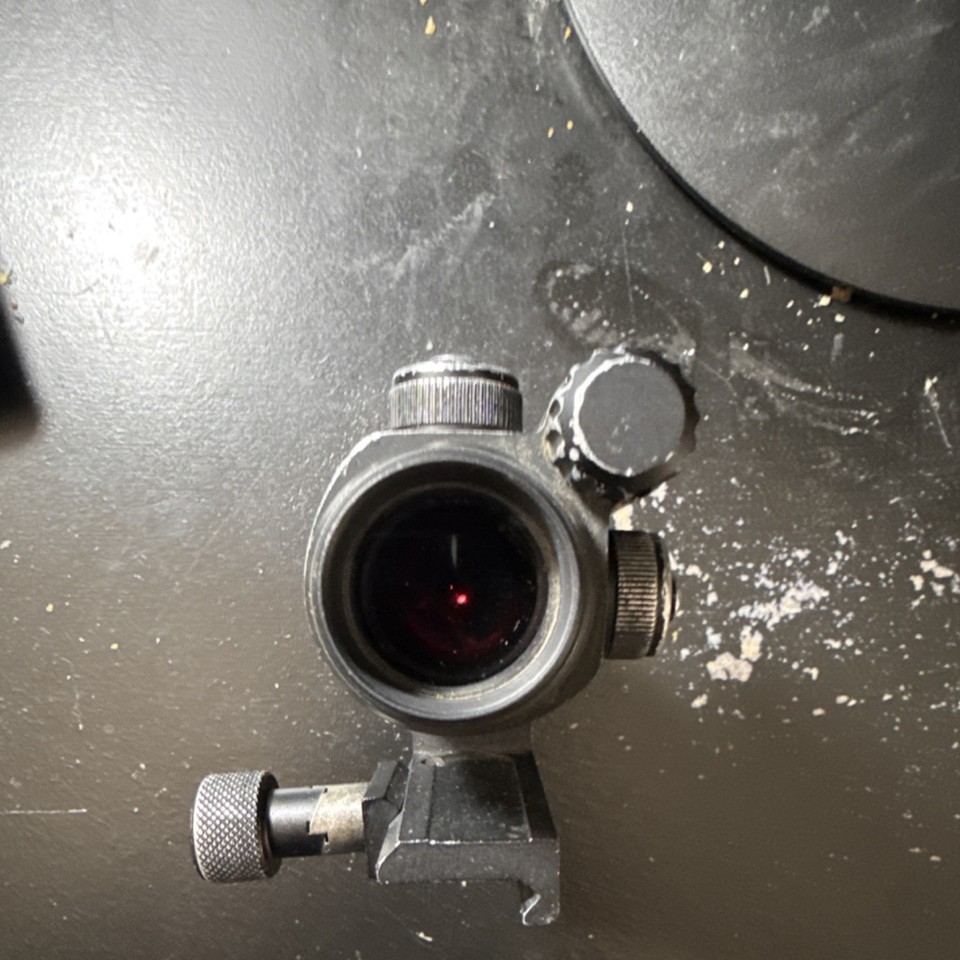 Aimpoint CompM2 Red Dot Sight 1x MOA Dot for Rifle Picatinny Mount | eBay