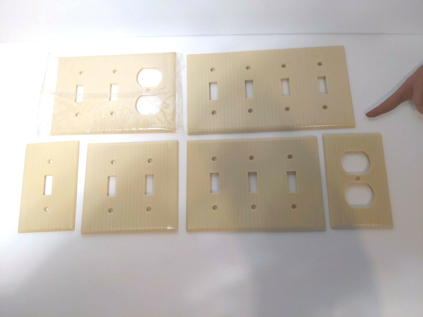 VINTAGE ART DECO RIBBED LEVITON BAKELITE SWITCH PLATE OUTLET COVER ...