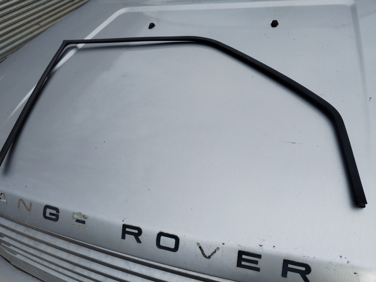 RANGE ROVER P38 DRIVERS FRONT WINDOW DOOR WEATHER TRIM | eBay UK