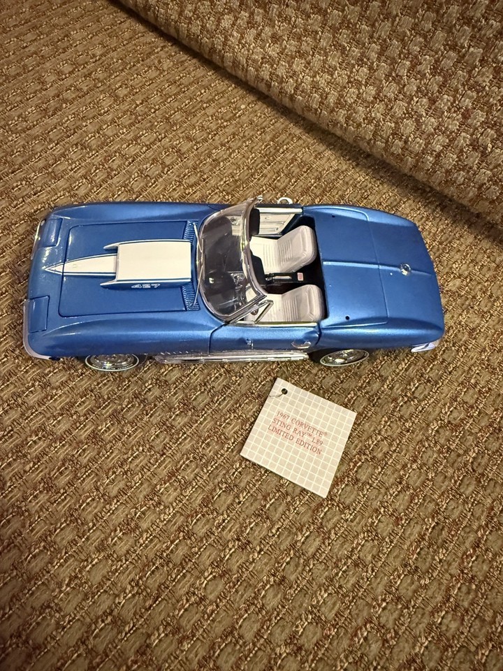 Franklin Mint 1967 BLUE Corvette L89 STING RAY CONVERTIBLE LE 1871/2000 ...
