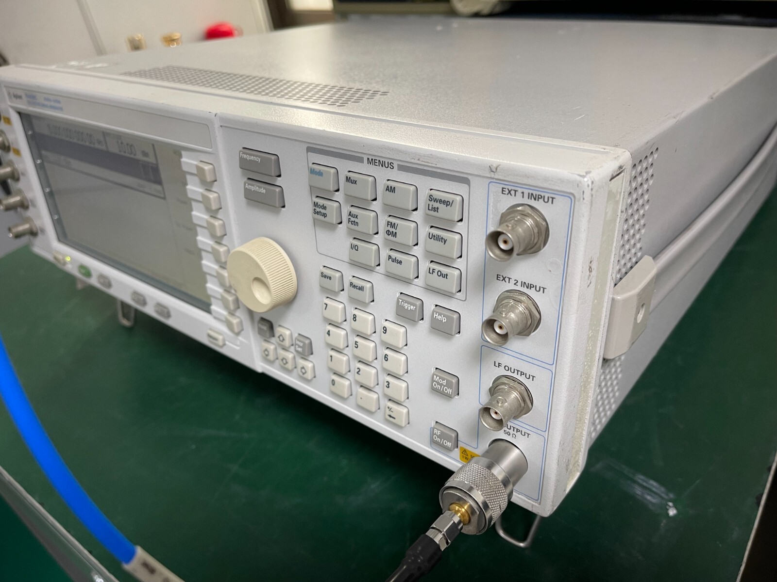 Agilent E4438C ESG Vector Signal Generator 250kHz-6GHz _0696 | eBay