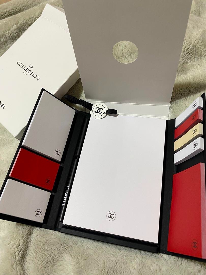 CHANEL LA Collection Sticky Note Notebook & Smartphone Ring Phone ...