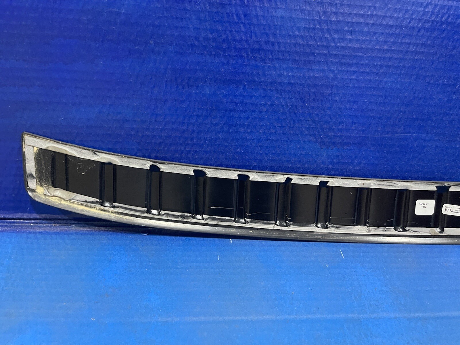 2019-2021 Volkswagen Jetta Rear Bumper Scuff Guard Chrome 17A.061.195.B ...