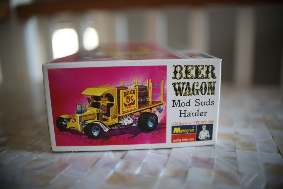 Beer Wagon Mod Suds Hauler 1:24 scale Monogram PC189 Car unbuilt model ...