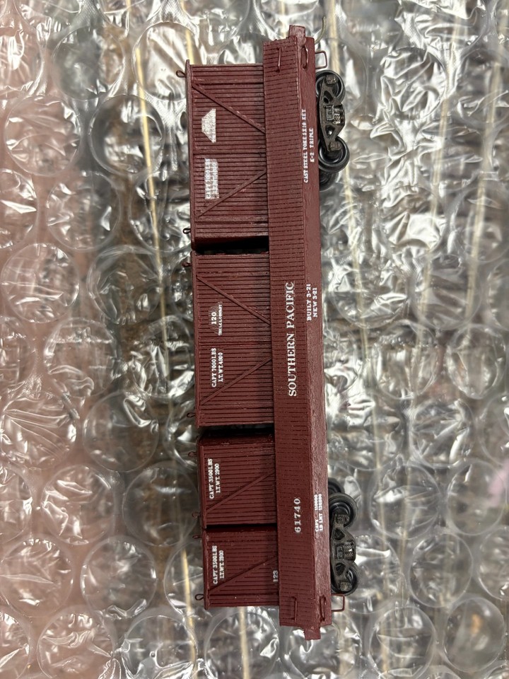 Southern Pacific Sp SPTC Craftsman Wood Container car with Load Ambroid ...