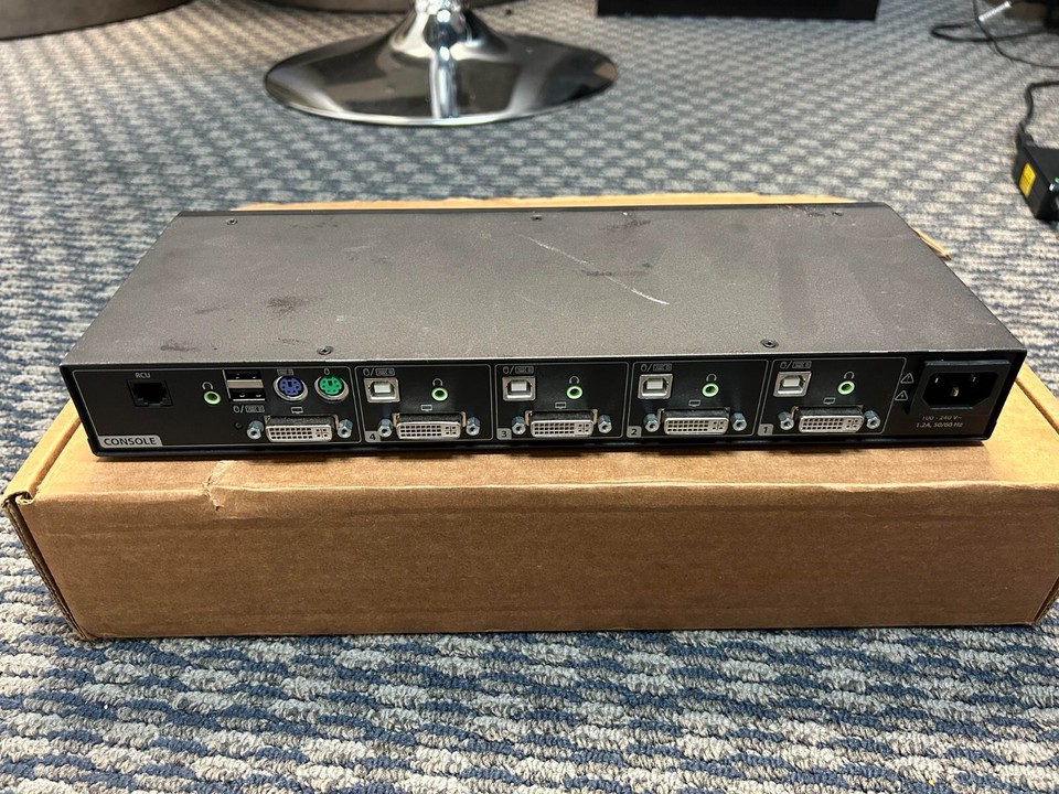 Vertiv SC840 Cybex SC840 Secure Desktop KVM Switch - 4 Port - Factory ...