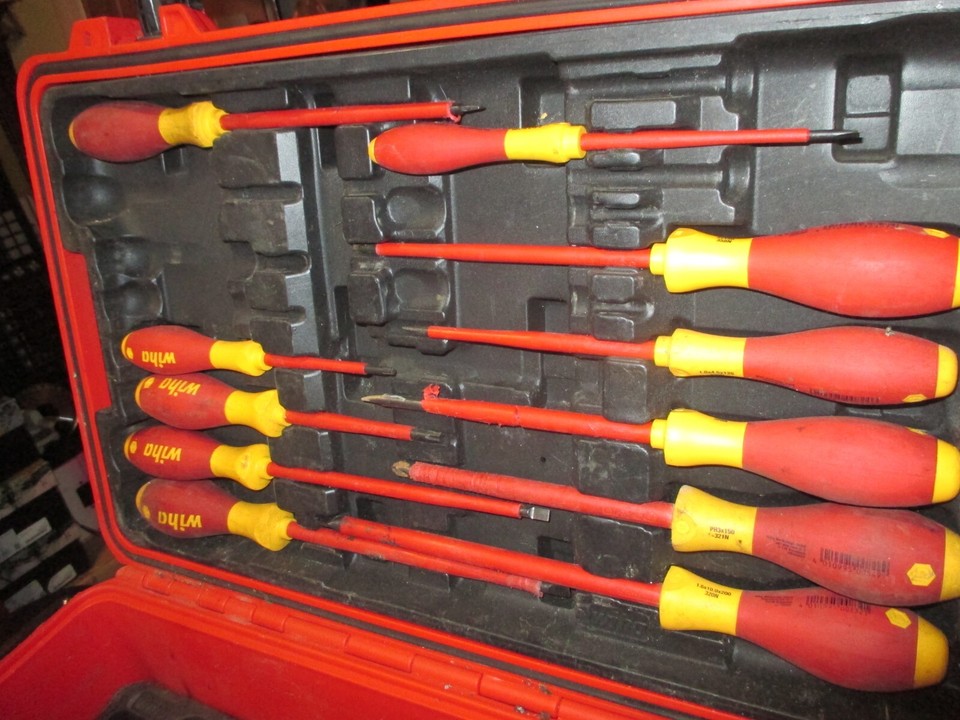 Wiha Insulated Master Electricians Tool Set 55Pc case handle dose not ...