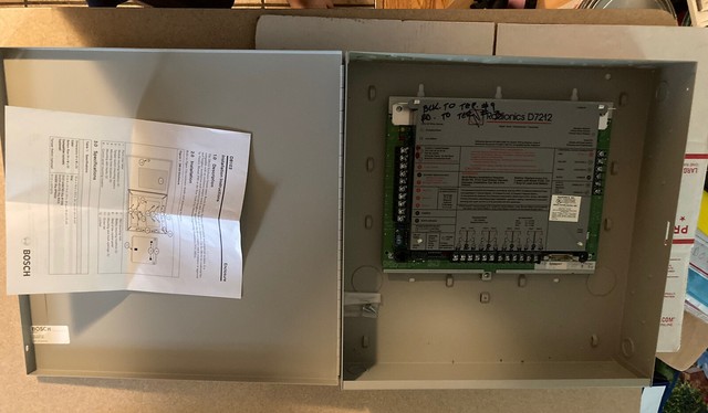 Bosch D7212GV2 Security Alarm Control Digital Communicator Transmitter ...