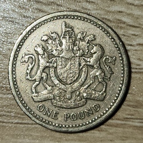 1983 ROYAL ARMS ONE POUND ERROR COIN DECUS ET TUTAMEN UPSIDE DOWN LIKE ...