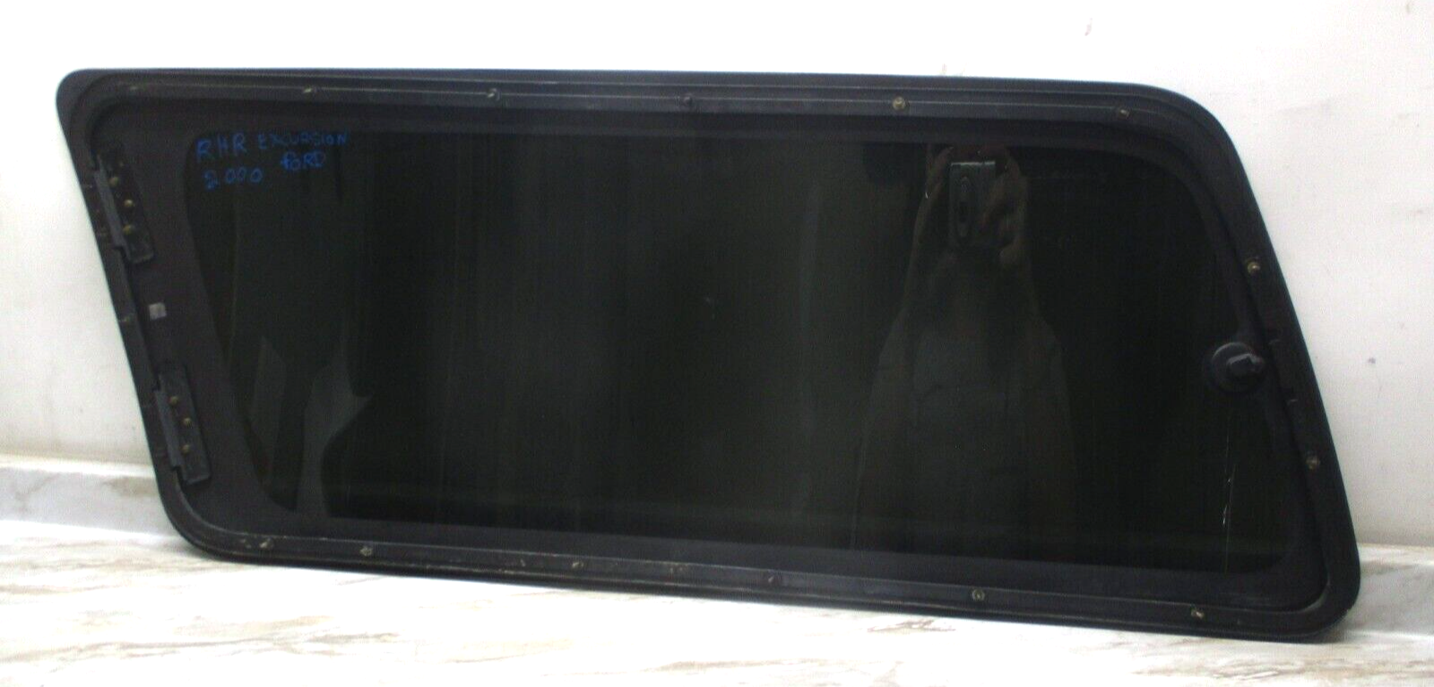 YC3Z7829710DA 00 to 05 Excursion Rear Right Quarter Glass Window POPOUT ...