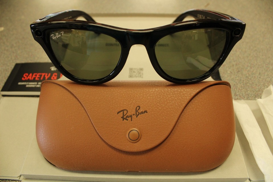 RAY-BAN Meta AI RW4010 SKYLER Smart Sunglasses Shiny Black/ Green ...