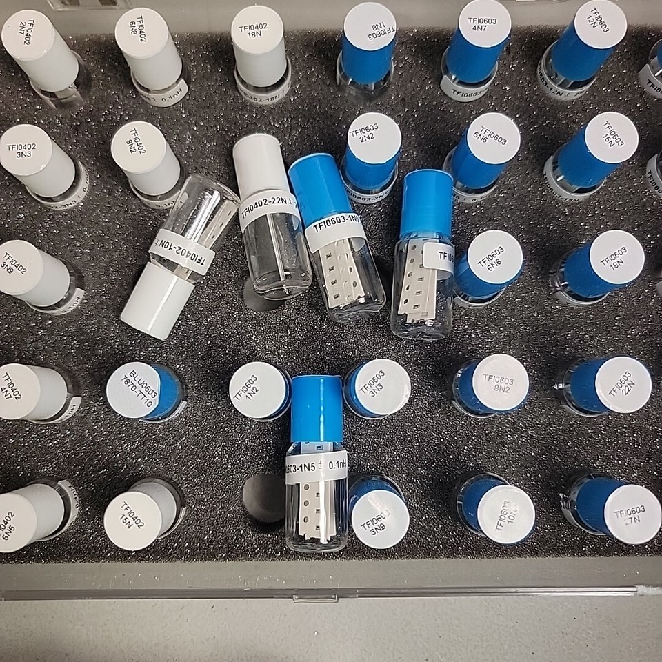 VINTAGE VIKING SAMPLE PACK OF TINY ELECTRONIC COMPONENTS 3 TRAYS OVER ...