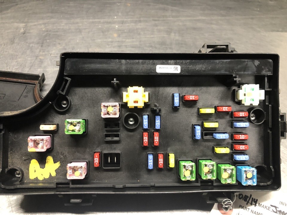 2011-2014 Jeep Patriot Compass Body Control Module TIPC Fuse Box Relay ...