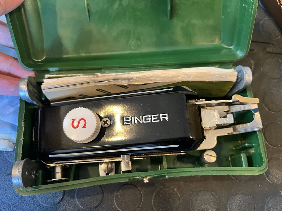 Vintage Singer 301A Sewing Machine w/ Case And Accessories (Tested ...