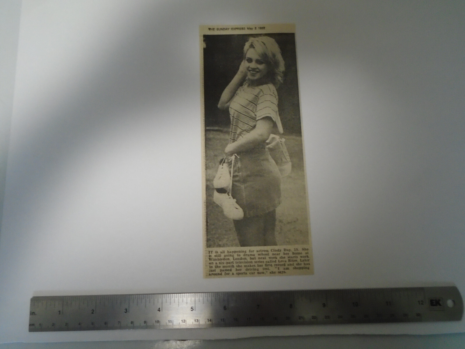 1982 - CUTTING PICTURE - CINDY DAY | eBay
