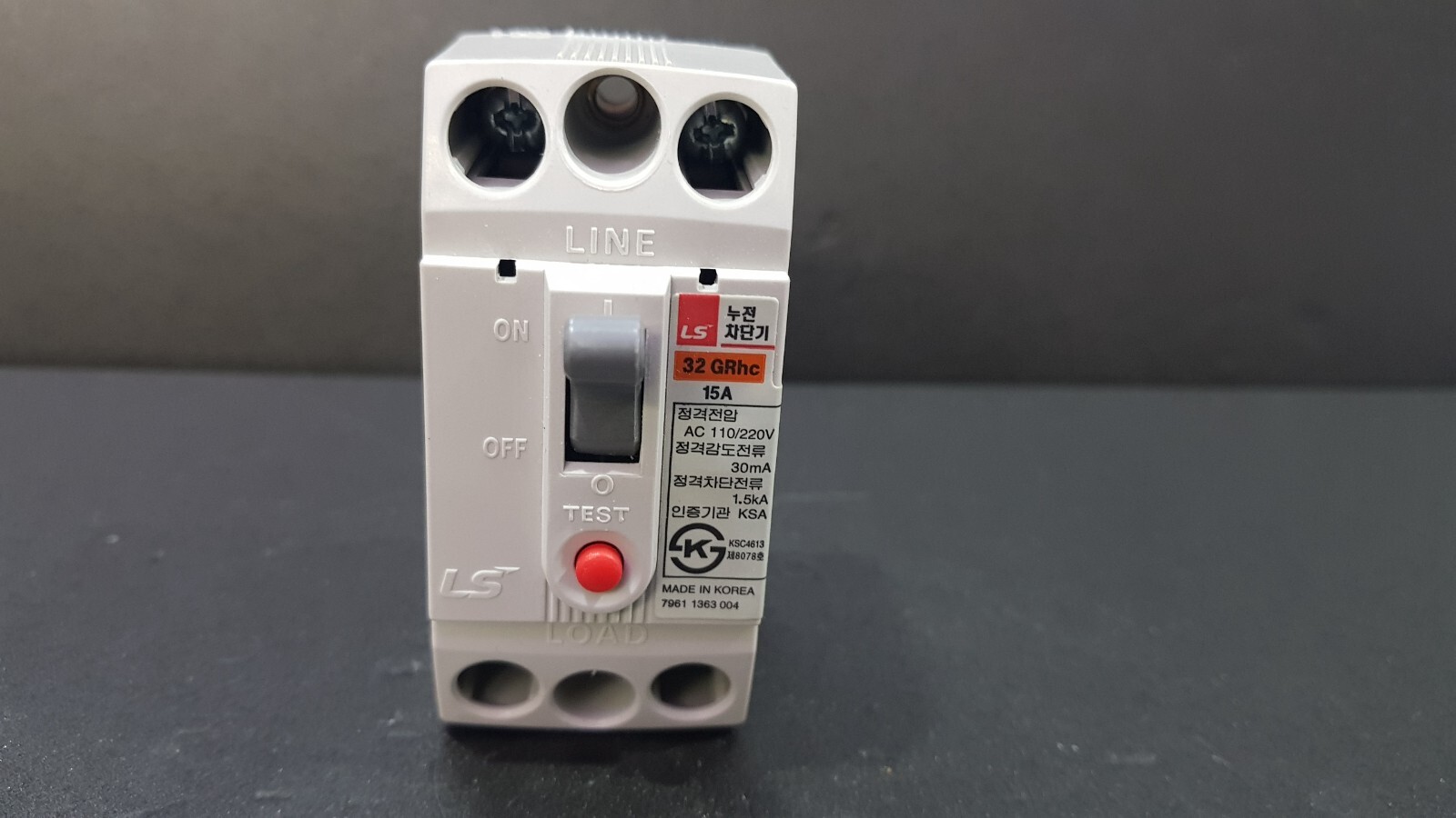 LS 32GRhc: Leakage Circuit Breaker, 15A, Untested (2) | eBay