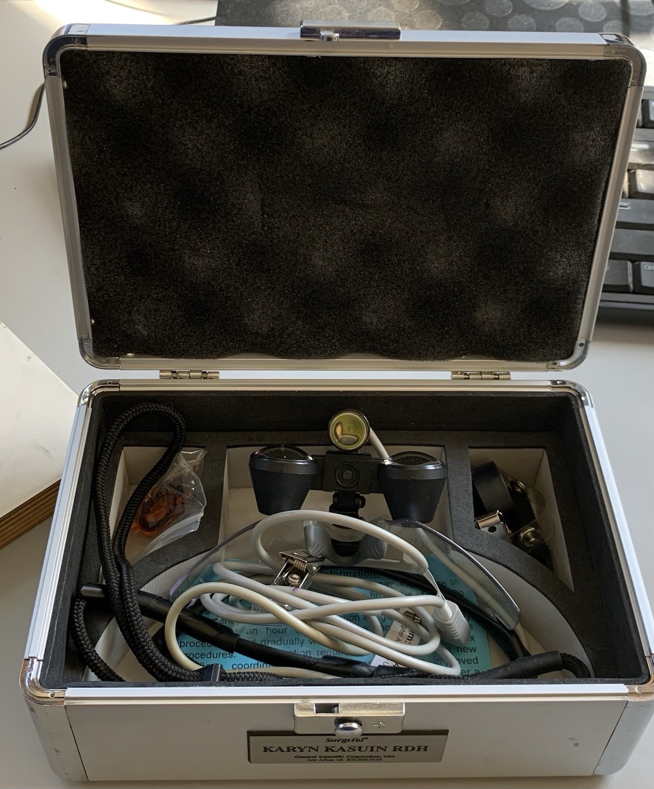 SurgiTel Loupes w/ Ultra LIght Optics, EVC250F Light LED, Oakley Frames ...