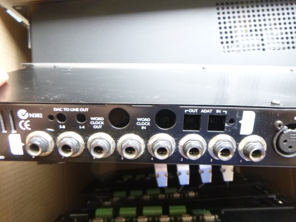 Focusrite Platinum OctoPre LE 8-Channel Microphone Preamplifier ...