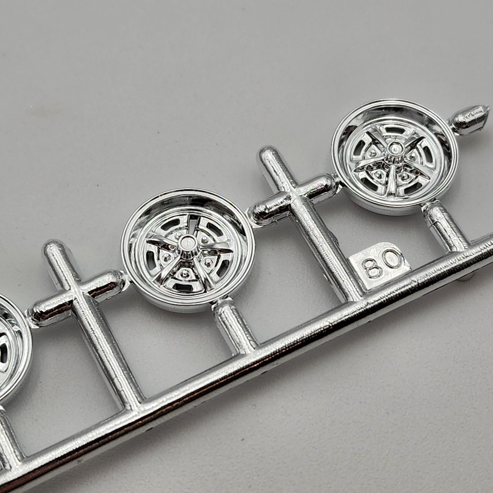 Revell 1/25 69 Dodge Charger Daytona 85-2824 Parts Chrome Wheels Rims ...