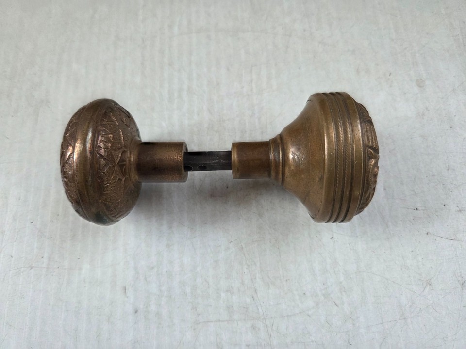 2 ANTIQUE BRASS EASTLAKE DOOR KNOBS | eBay
