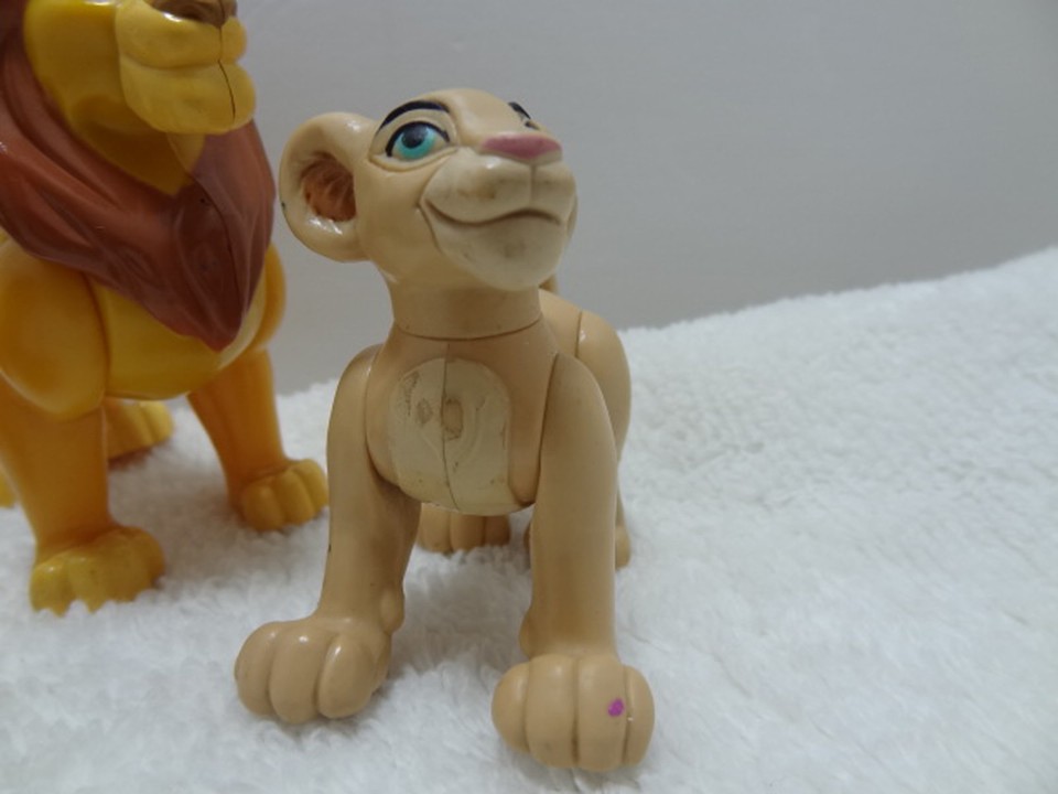 4 DISNEY LIONS FROM LION KING PLASTIC PVC FIGURINES ANIMALS ~ BURGER ...