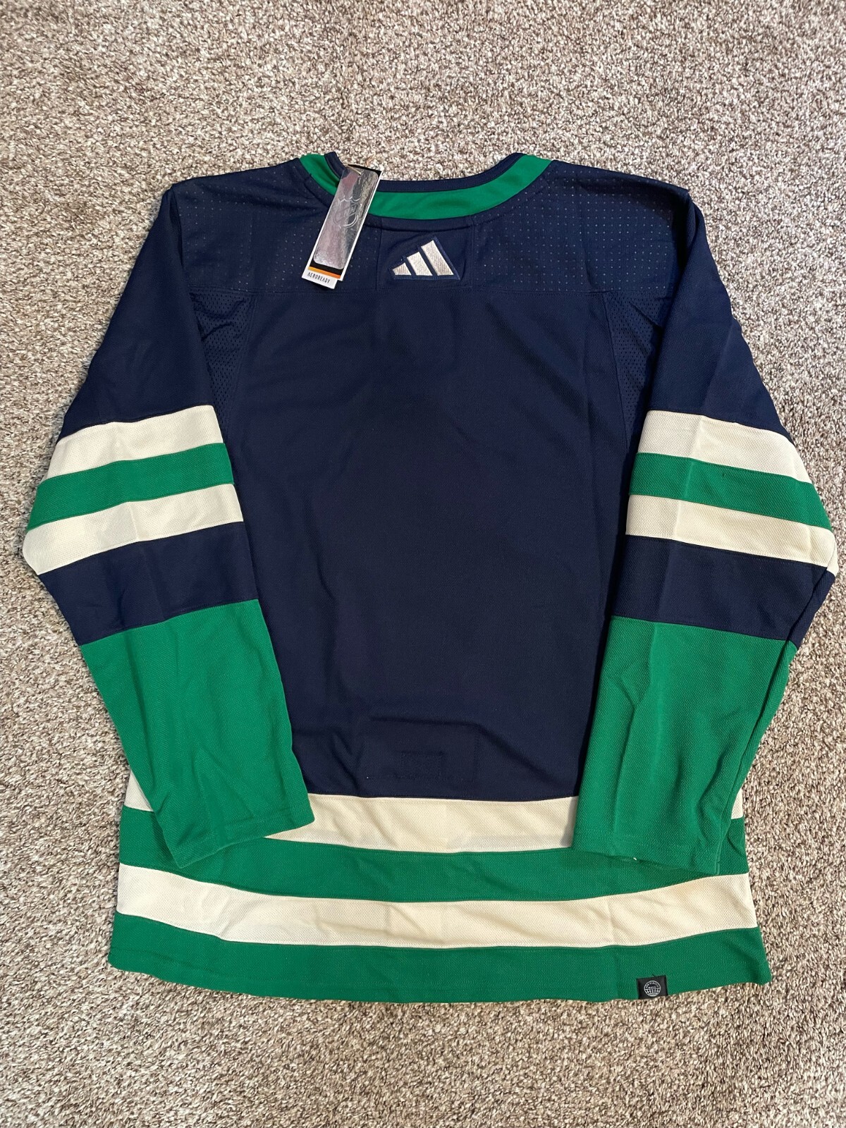 Vancouver Canucks Reverse Retro 2.0 BNWT Authentic NHL Hockey Jersey ...