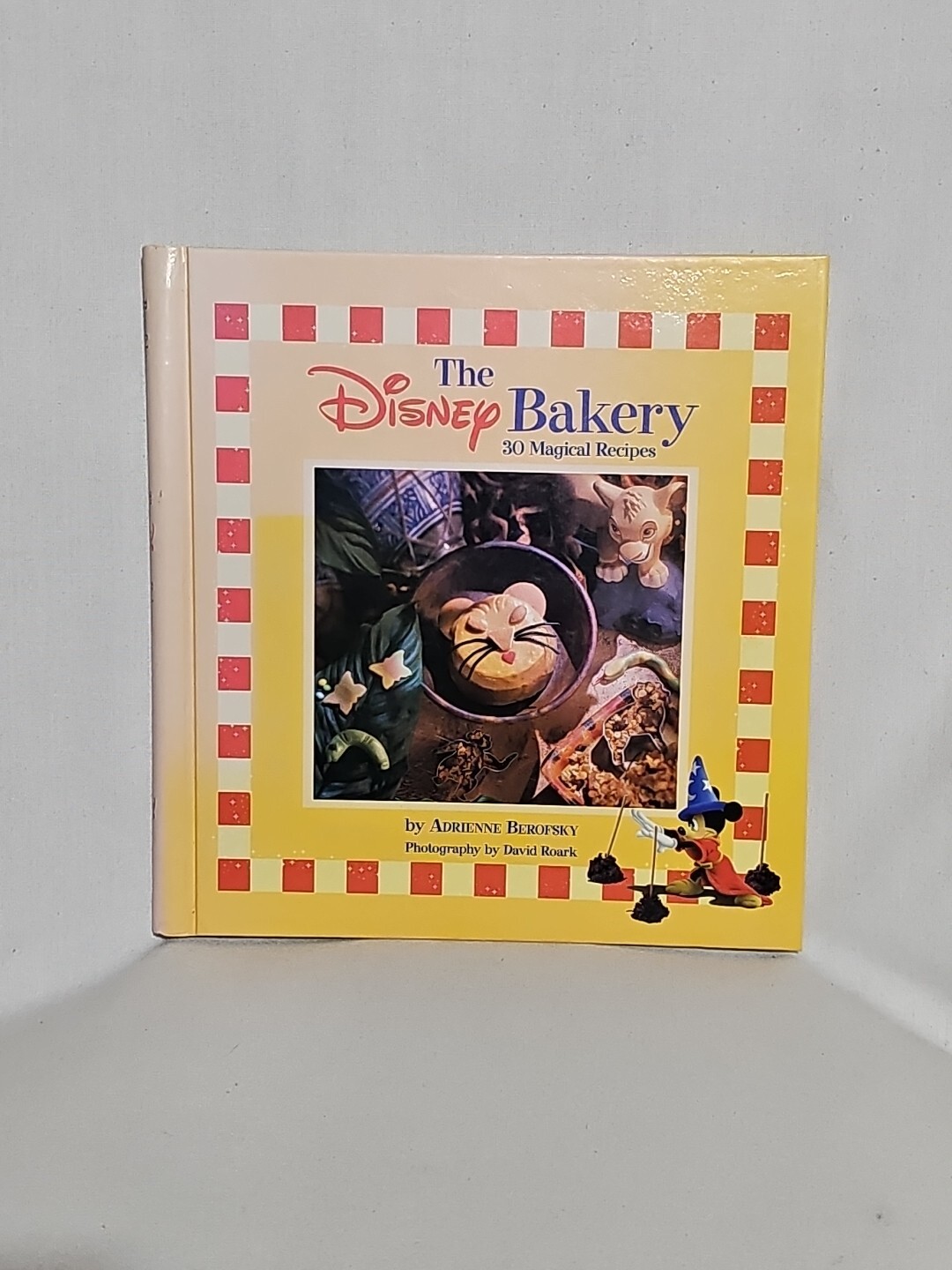 The Disney Bakery Recipe Book Hard Cover, 2000 1st Edition Cookbook ...