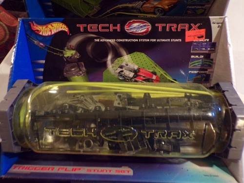 Hot Wheels 2004 Tech Trax Trigger Flip Stunt Set | eBay