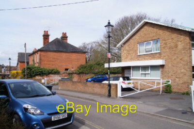 Photo 6x4 Church Square Health Centre Basingstoke c2013 | eBay