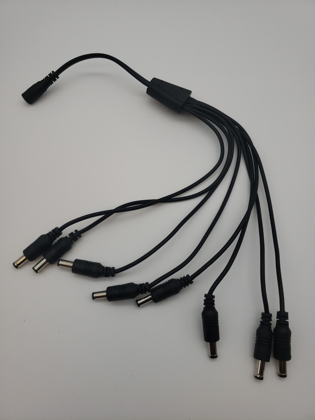 1 to 8-way DC power splitter 12V CCTV security cameras LED light strip ...