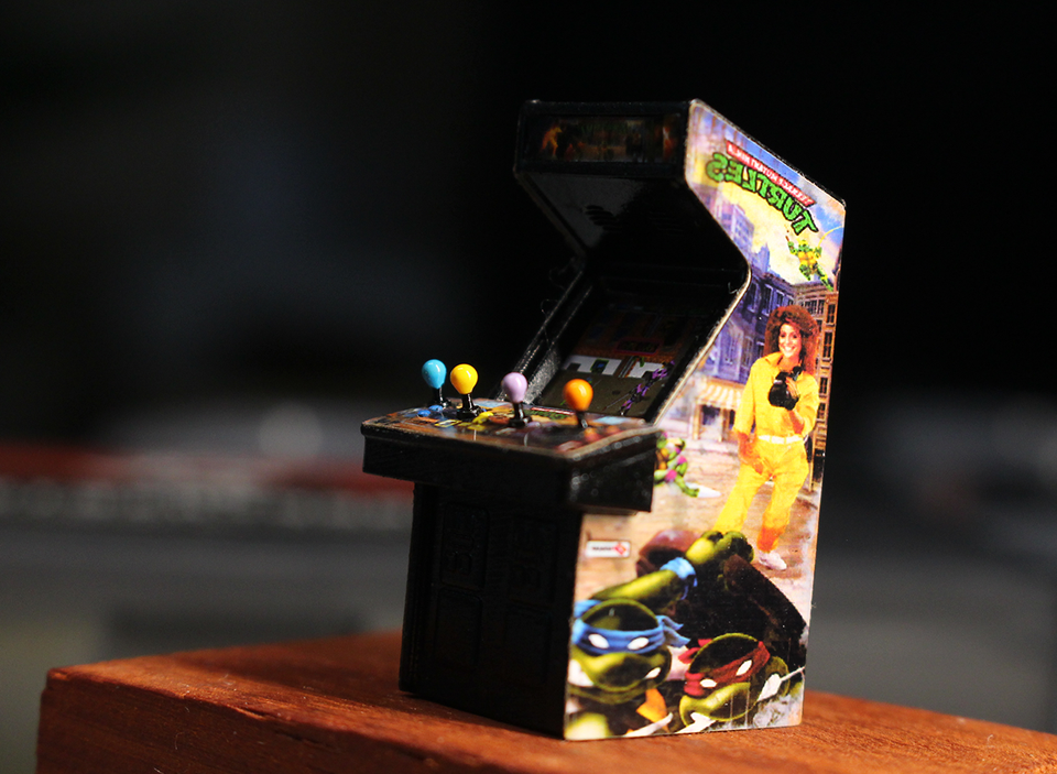 MINIATURE 1/64 Arcade machine model THROWBACK fit 1:64 CAR DIORAMA | eBay