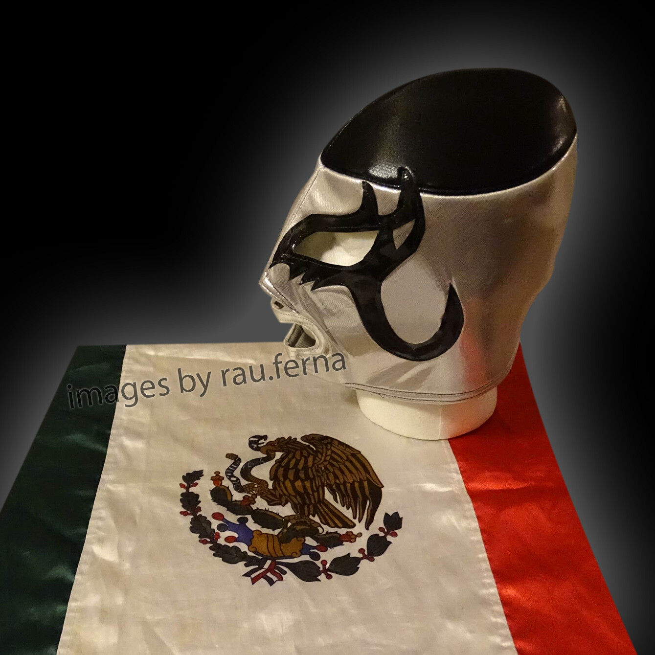 Mexican Wrestling Mask Dos Caras Mascara Ano 2000 Universo2000 Hermanos ...