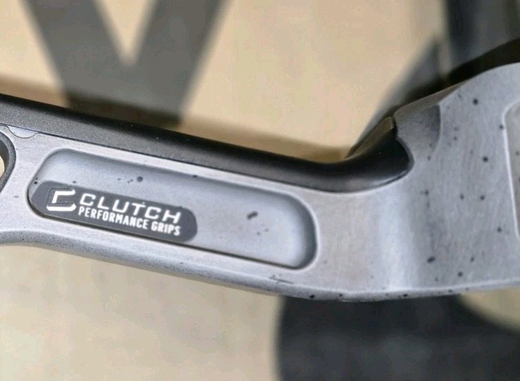 NEW BOWTECH COMMANDER SMU LIMITED EDITION RH COMPOUND BOW 60 POUND 26 ...