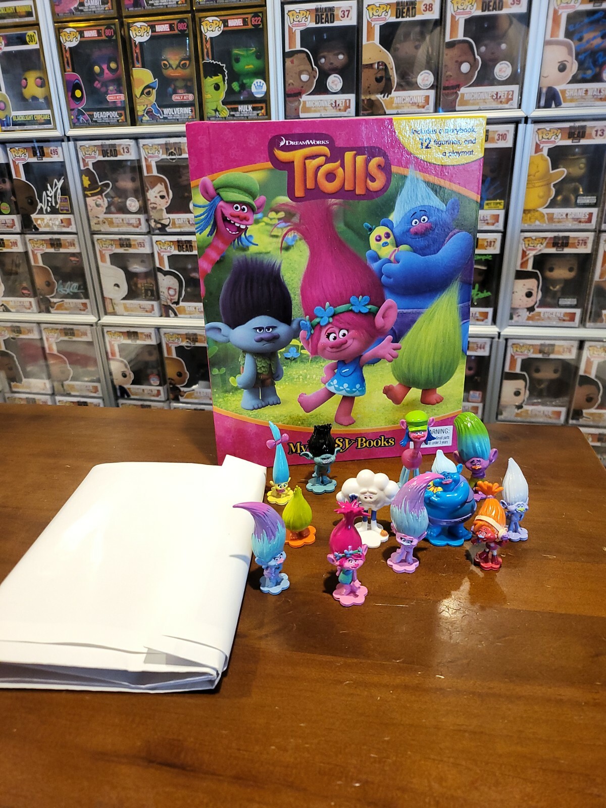 Dreamworks Trolls My Busy Books Complete With Figurines & Playmat Aus ...