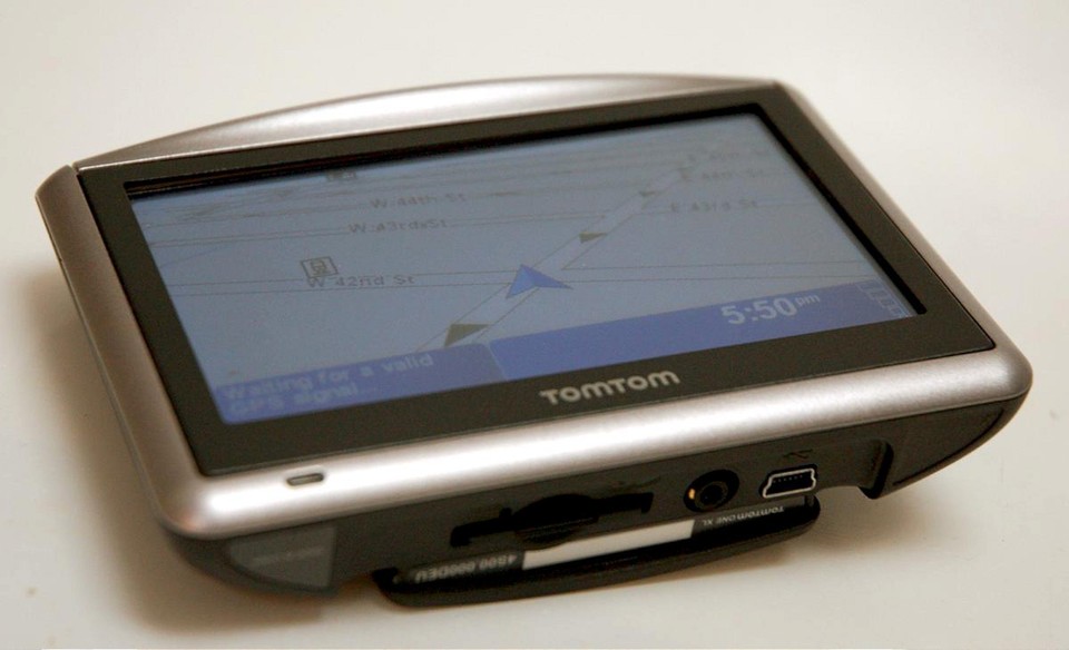 NEW TomTom ONE XL Portable Car 4.3" LCD GPS System US/Canada MAPS ...