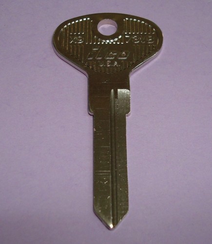 1 New Uncut Porsche key blank 924, 944 & 968 also VW Audi X9, 73VB, V09 ...