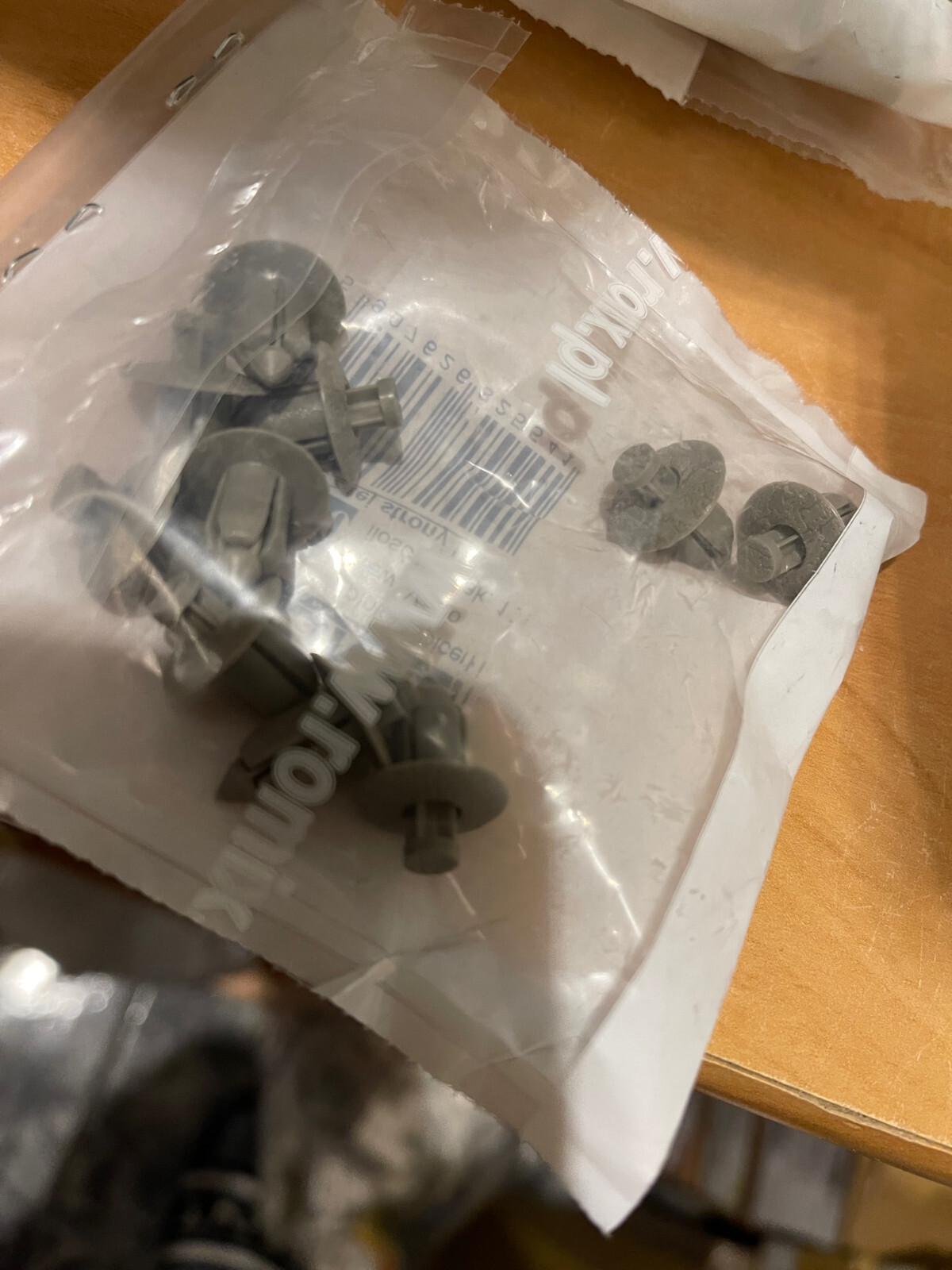 10X Volvo C70 S40 V50 S60 S80 XC60 XC70 door panel trim clips 39964090 ...