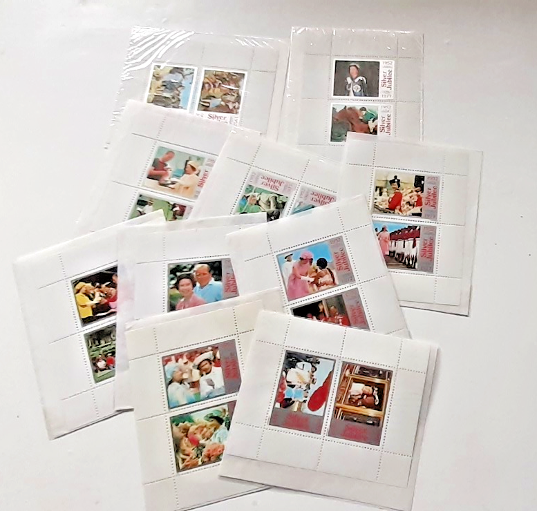 Vintage 1977 The Queens Silver Jubilee set of Stamps in Presentation ...