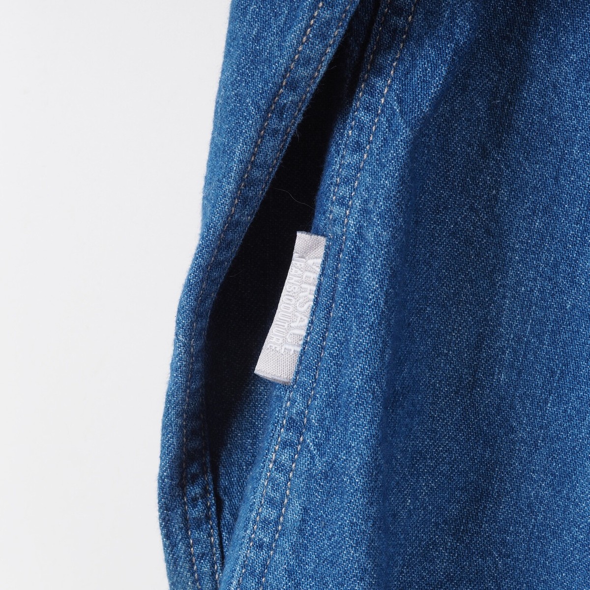 Versace Jeans Couture Vintage Mens Blue Denim Pockets Shirt Versace Jeans Couture Vintage Mens Blue Denim Pockets Shirt