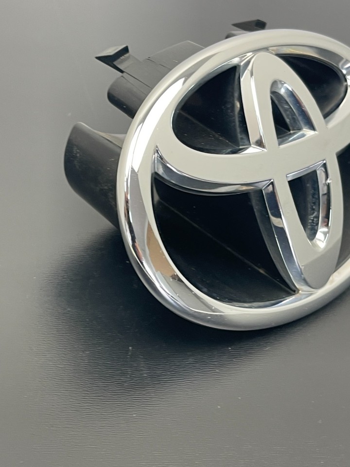 2006 - 2010 Toyota Sienna Front Chrome Emblem Script Badge Logo Symbol ...