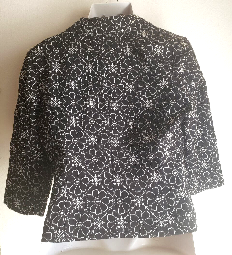 Studio I Black Embroidered Jacket Blazer Sz 14 Bust 41" Floral design ...