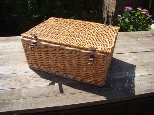 Large Wicker Basket Hamper With Straps Storage Display Harvest Picnic ...