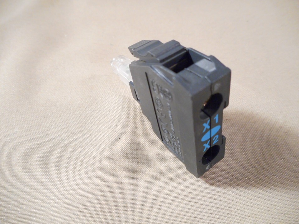 Schneider ZBVB6 LED light module (NIB) | eBay