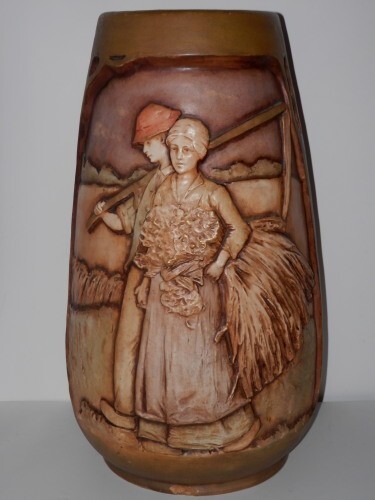 AMPHORA POTTERY RSTK HUGE 21 1/2" BRITTANY FARMERS FLOOR VASE CIRCA ...