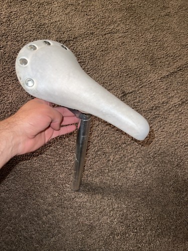 Velo White Riveted Vintage-Style Alloy Rails Road Bike Saddle W Uno ...