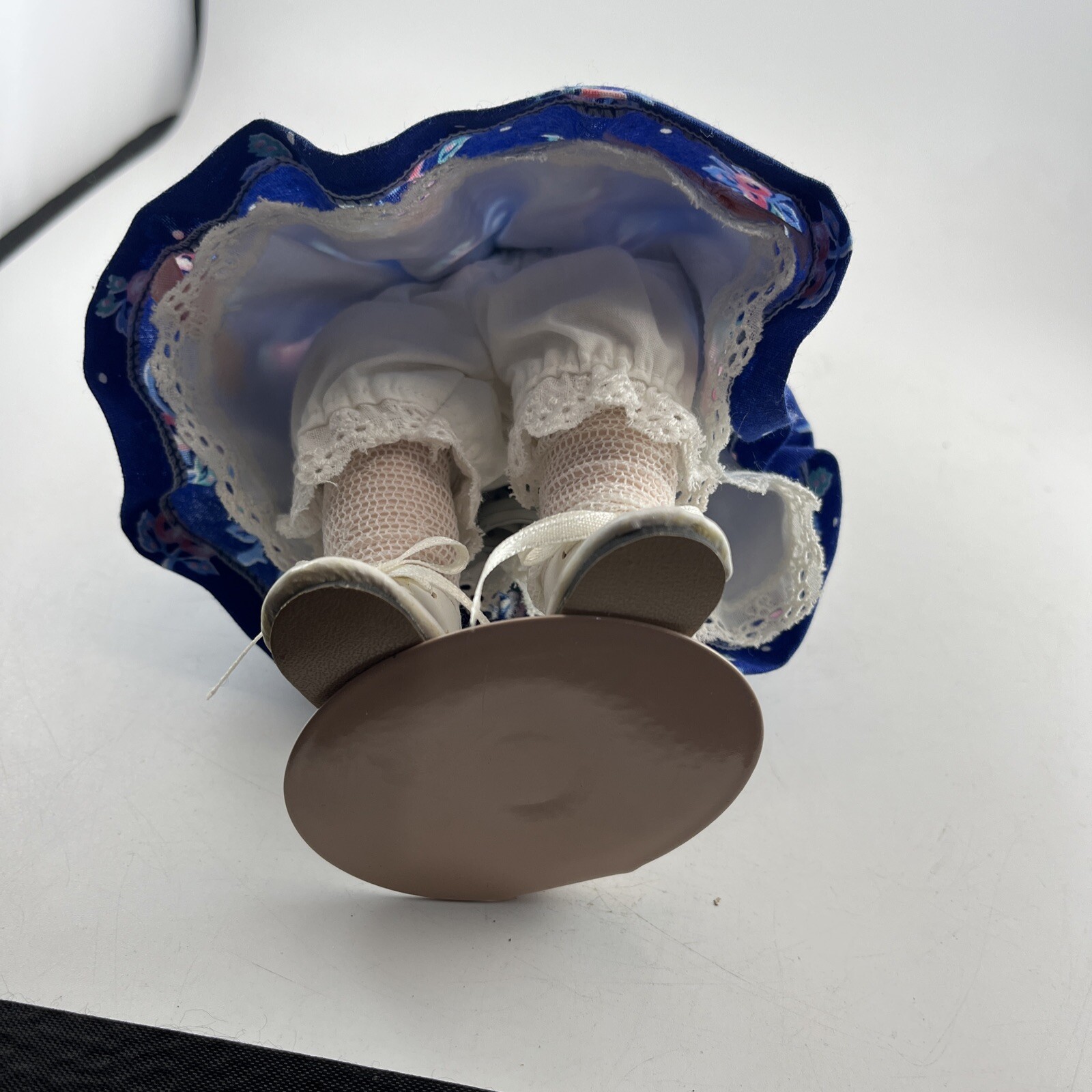 VTG Goebel Bette Bell 1994 Dolly Dingle Dolls 8" Porcelain Doll W/Stand ...