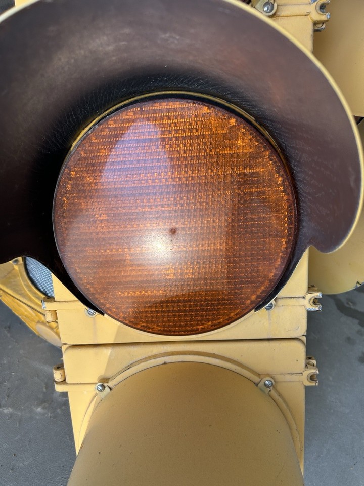 McCain 12” Aluminum LED Traffic Light Signal Stop Go Red Yellow Green ...