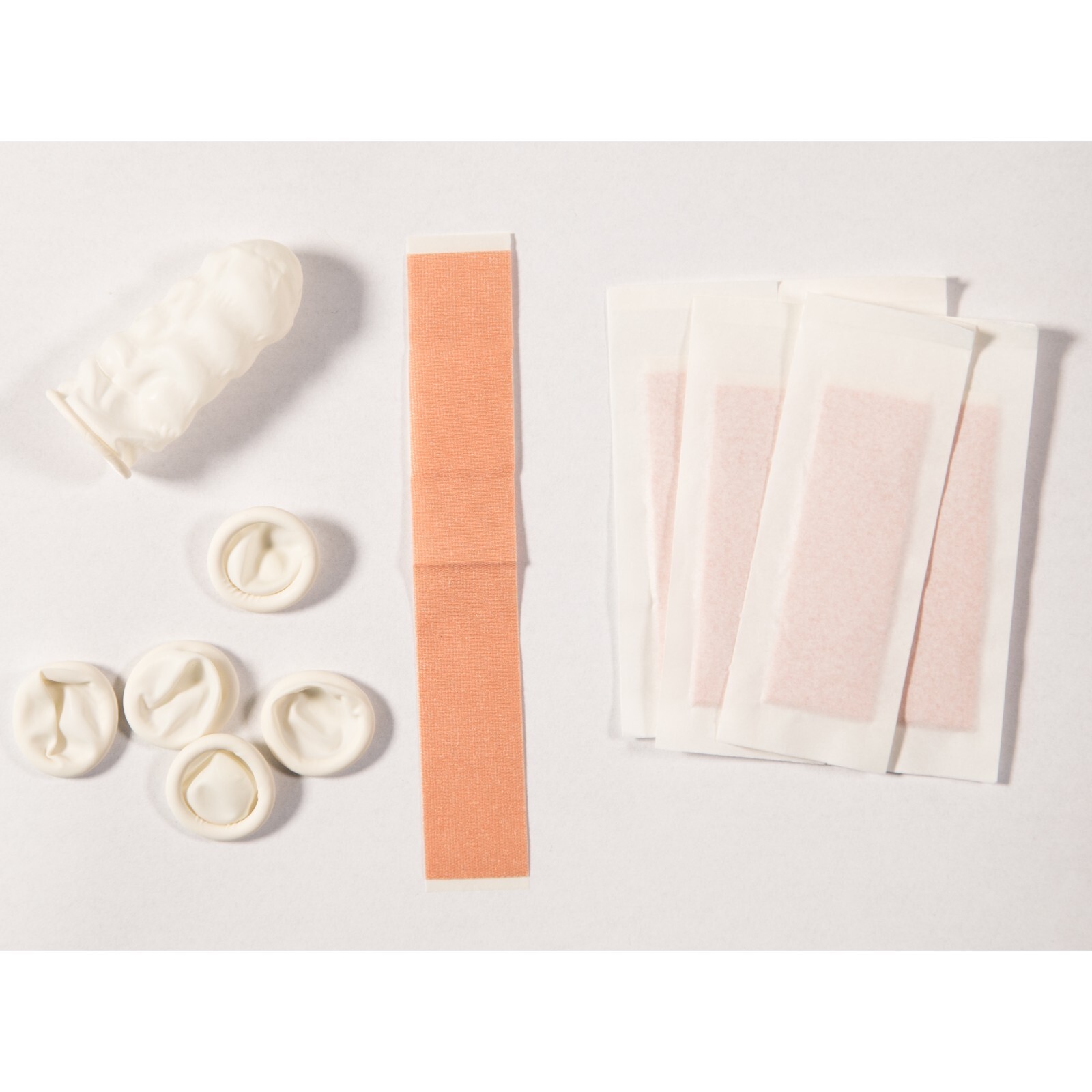 4 Packungen = 24 Pflaster Fingerpflaster + 24 Fingerlinge ...