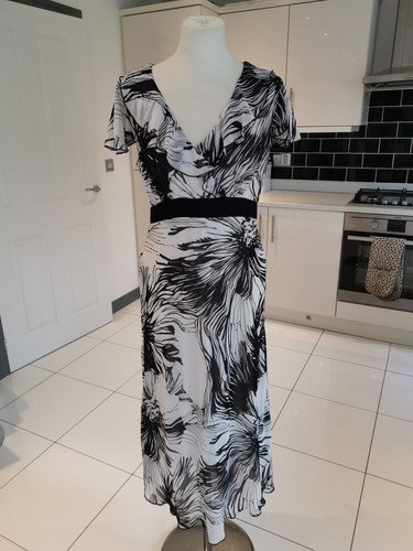 SG by BHS Black & White Dress, size 12, lined, V neck, tie belt ...